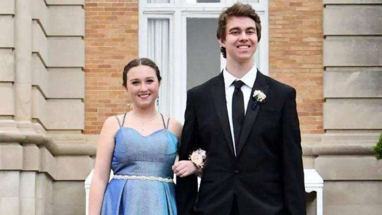 Tennessee teens, former NICU neighbors, attend prom together - ABC News