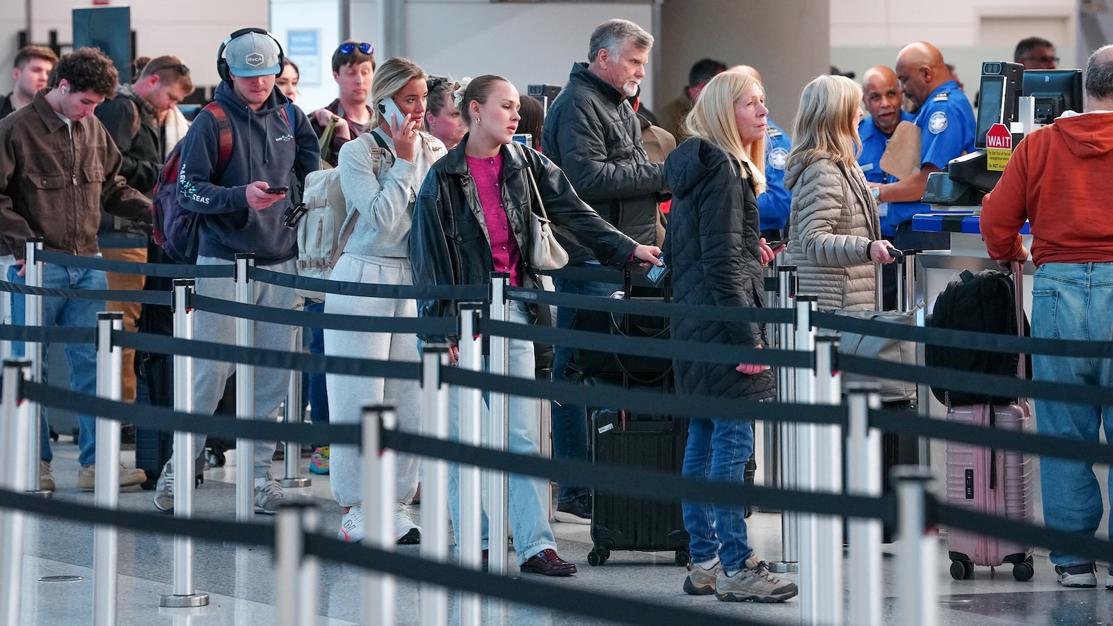 Everything travelers need to know about airline policies for refunds ...