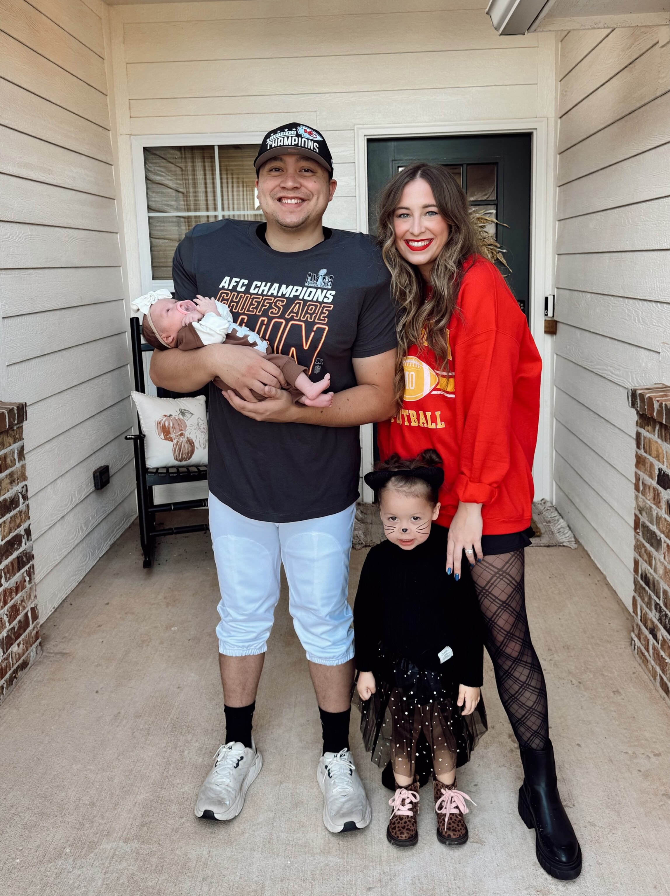 Couple unknowingly predicted Taylor Swift-Travis Kelce's engagement in 2020 - ABC News