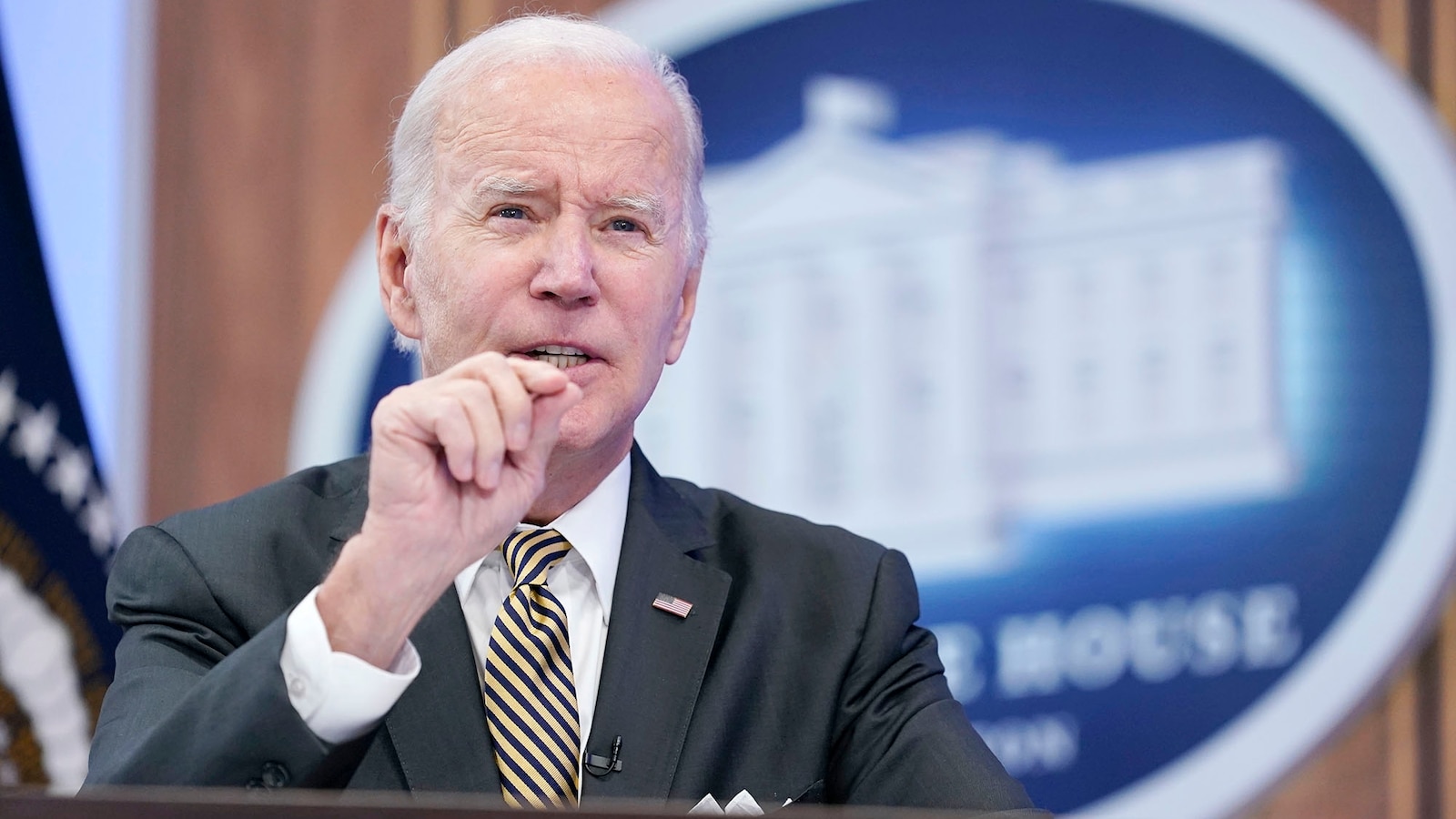Biden seeks streamlined messaging for Democrats amid midterm countdown ...