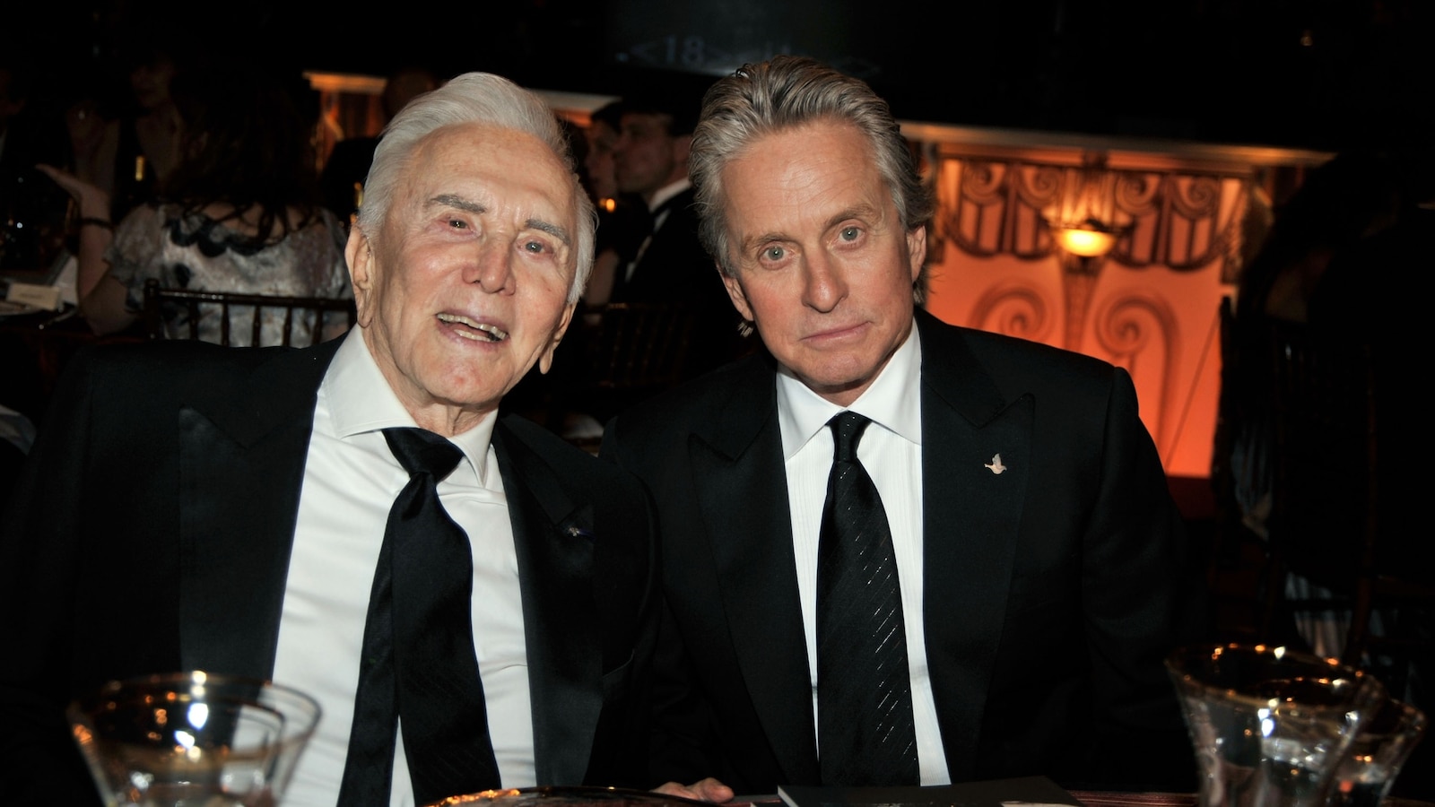 Michael Douglas talks stepping ‘out of the shadow’ of his late dad, Kirk Douglas - ABC News