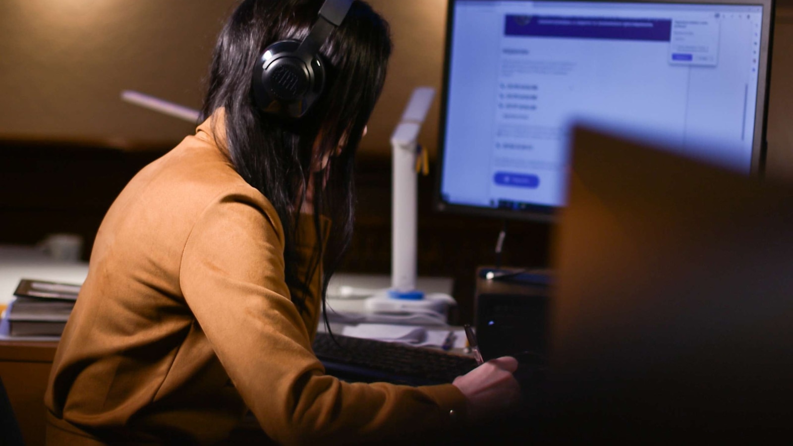 Ukraine offers Russian soldiers a hotline to surrender - ABC News