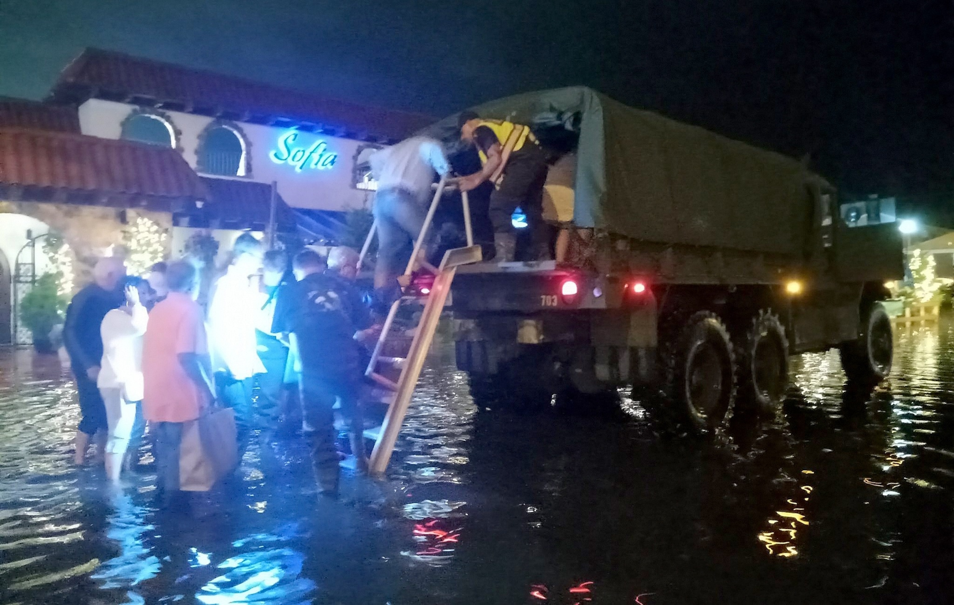 Hurricane Erin updates: Storm weakens to Category 1, moves away from US ...