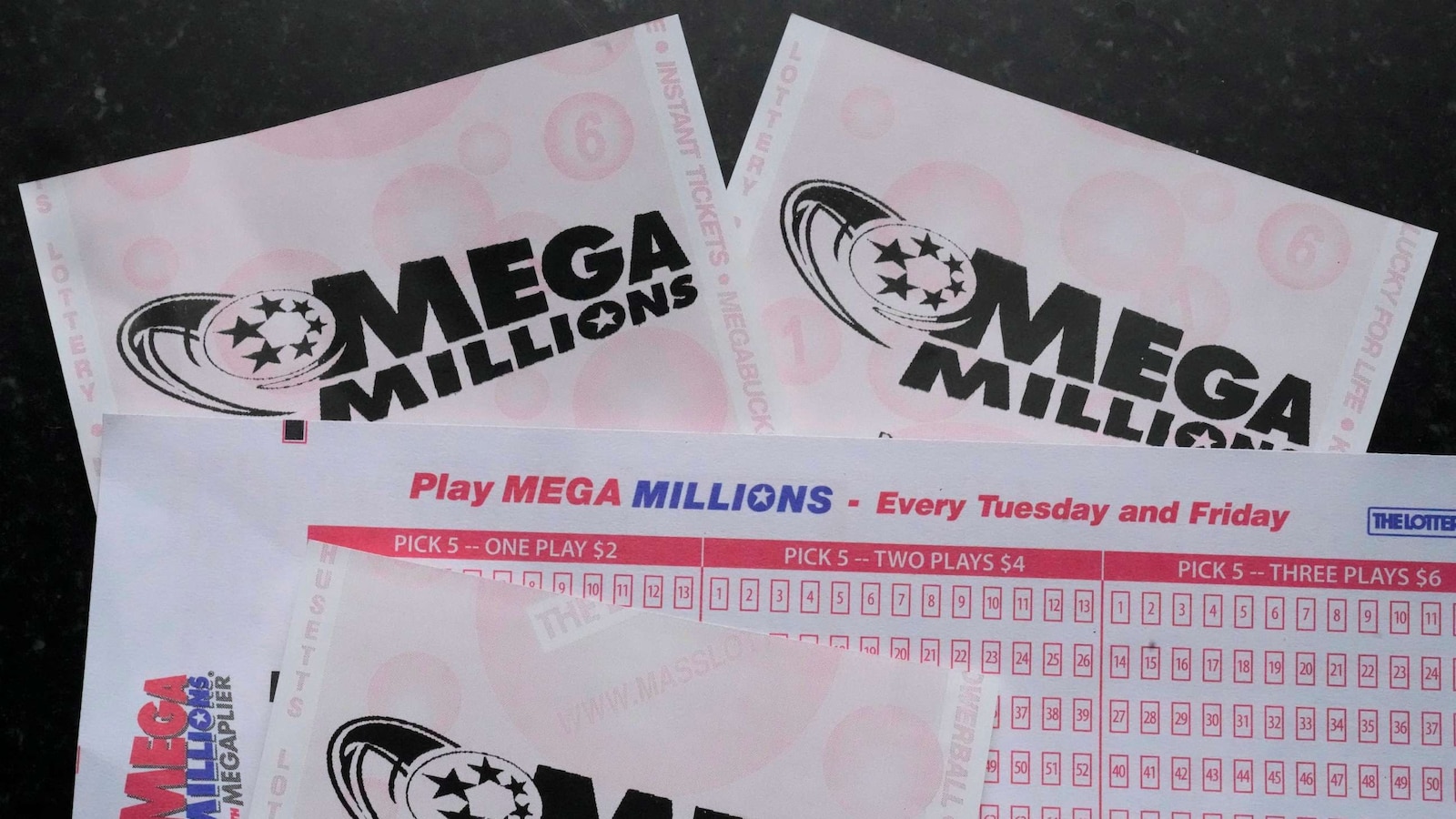 Mega Millions jackpot balloons to over $1B - ABC News