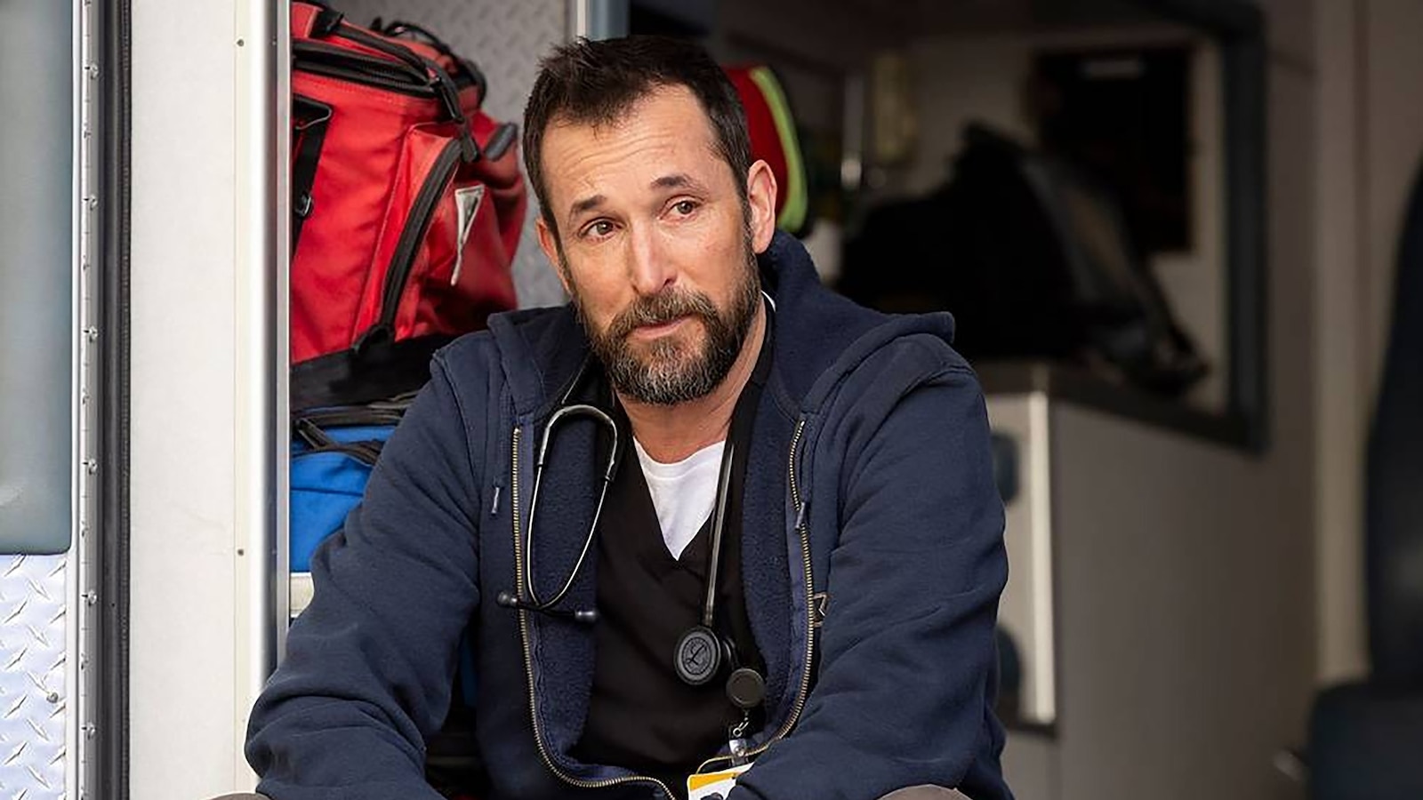 Noah Wyle weighs in on 'ER' legal dispute as 'The Pitt' heats up - ABC News