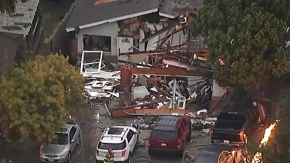 9 injured after home explodes from possible gas leak: Officials - ABC News