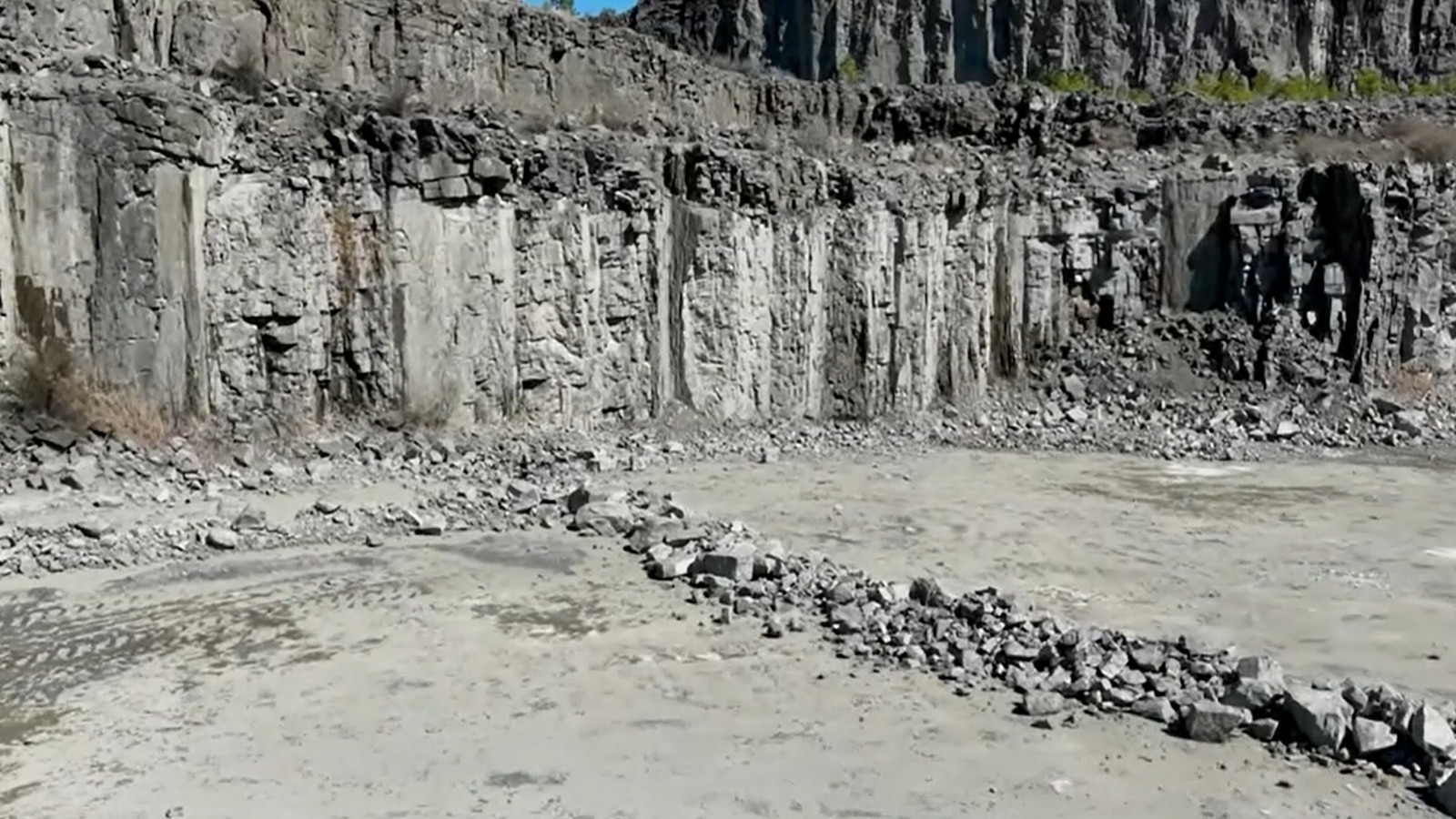 How rock dust is used to fertilize farms, clean the air - ABC News