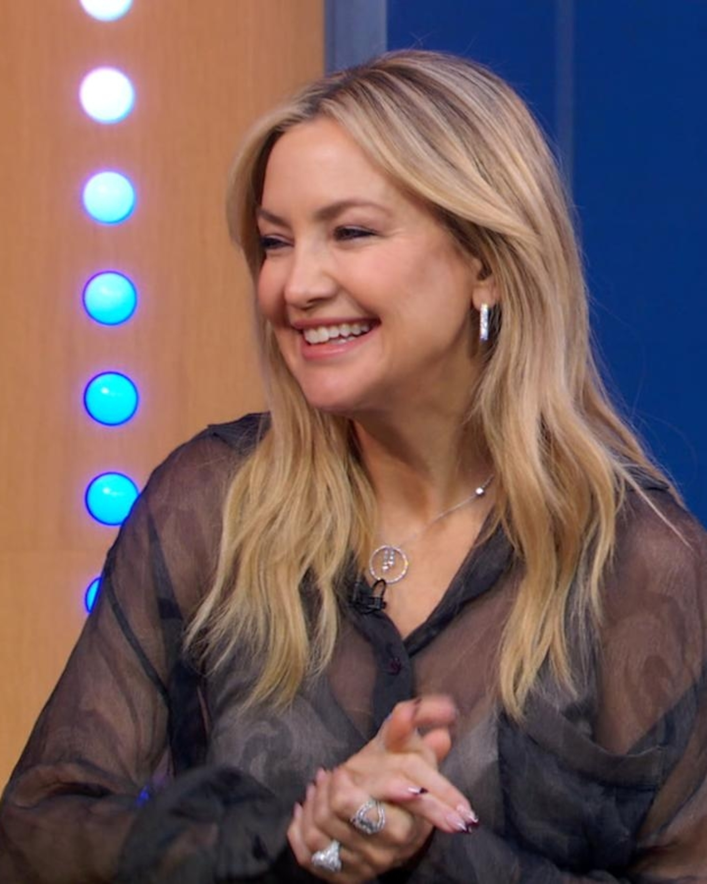 Scéalta Kate Hudson Kate Hudson Homepage