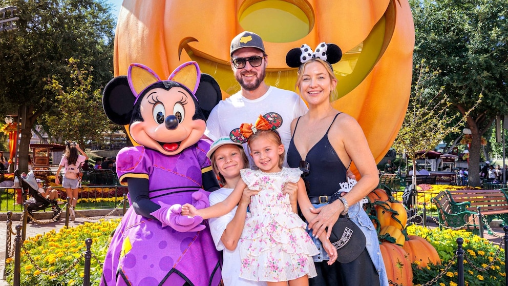 Kate Hudson is saving past red carpet looks for her daughter Rani Rose ...