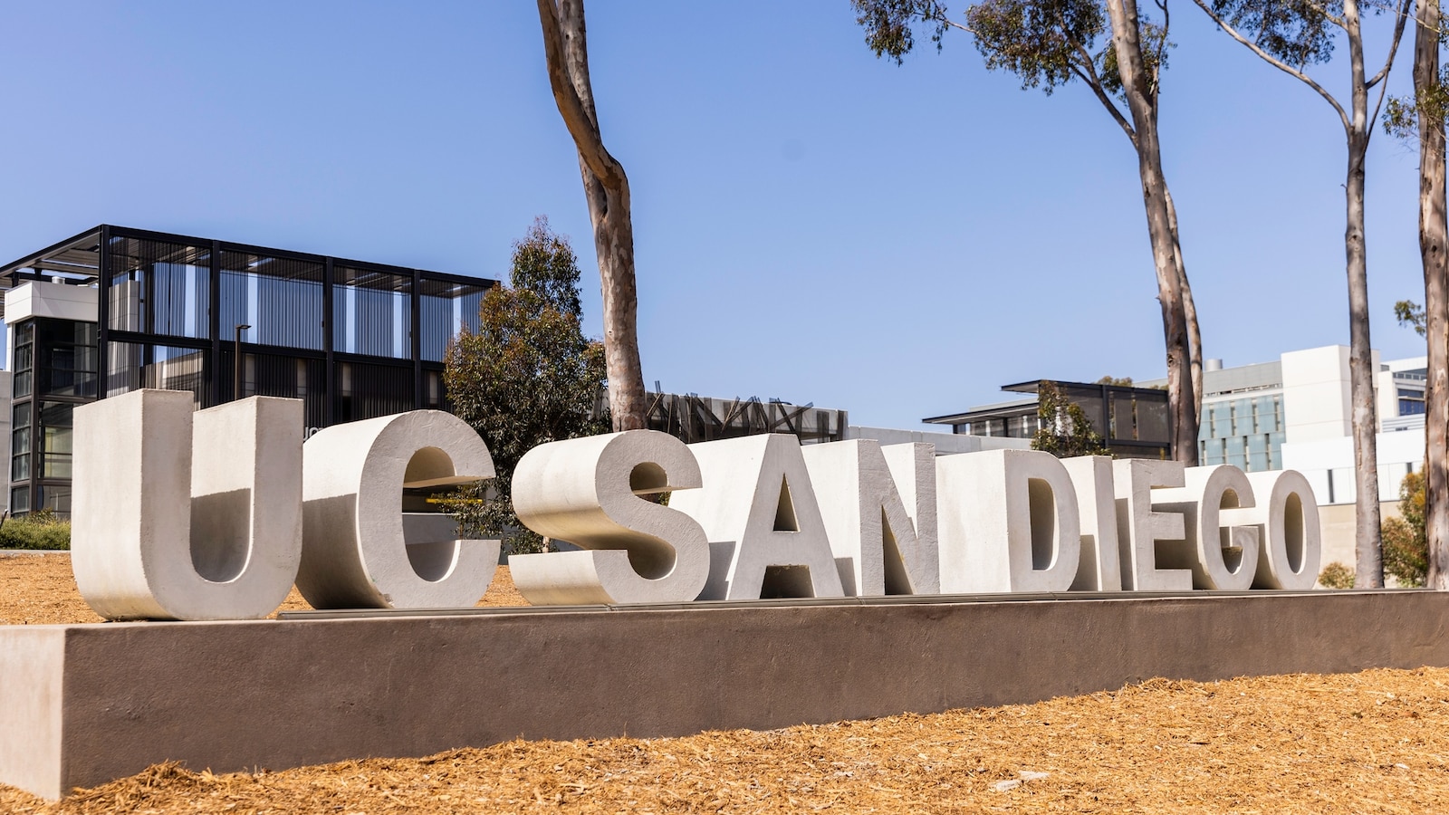 Education in climate change now required for UC San Diego students ...