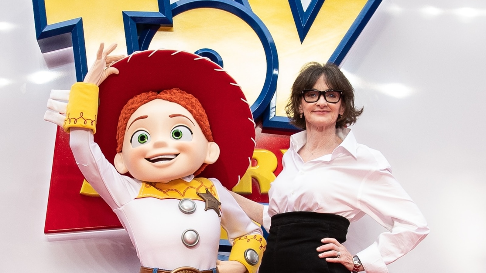 Joan Cusack makes 1st red carpet appearance in 11 years at 'Toy Story 5 ...