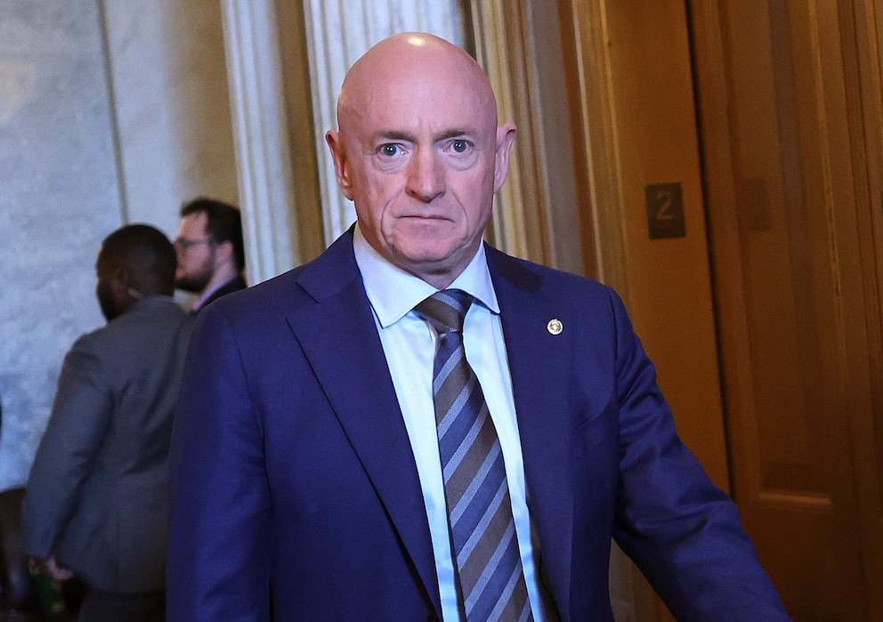 Sen. Mark Kelly files lawsuit against Pete Hegseth over censure - Good ...