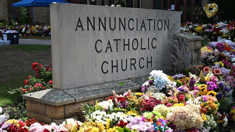 Minnesota Catholic school reopens after mass shooting that killed 2 ...
