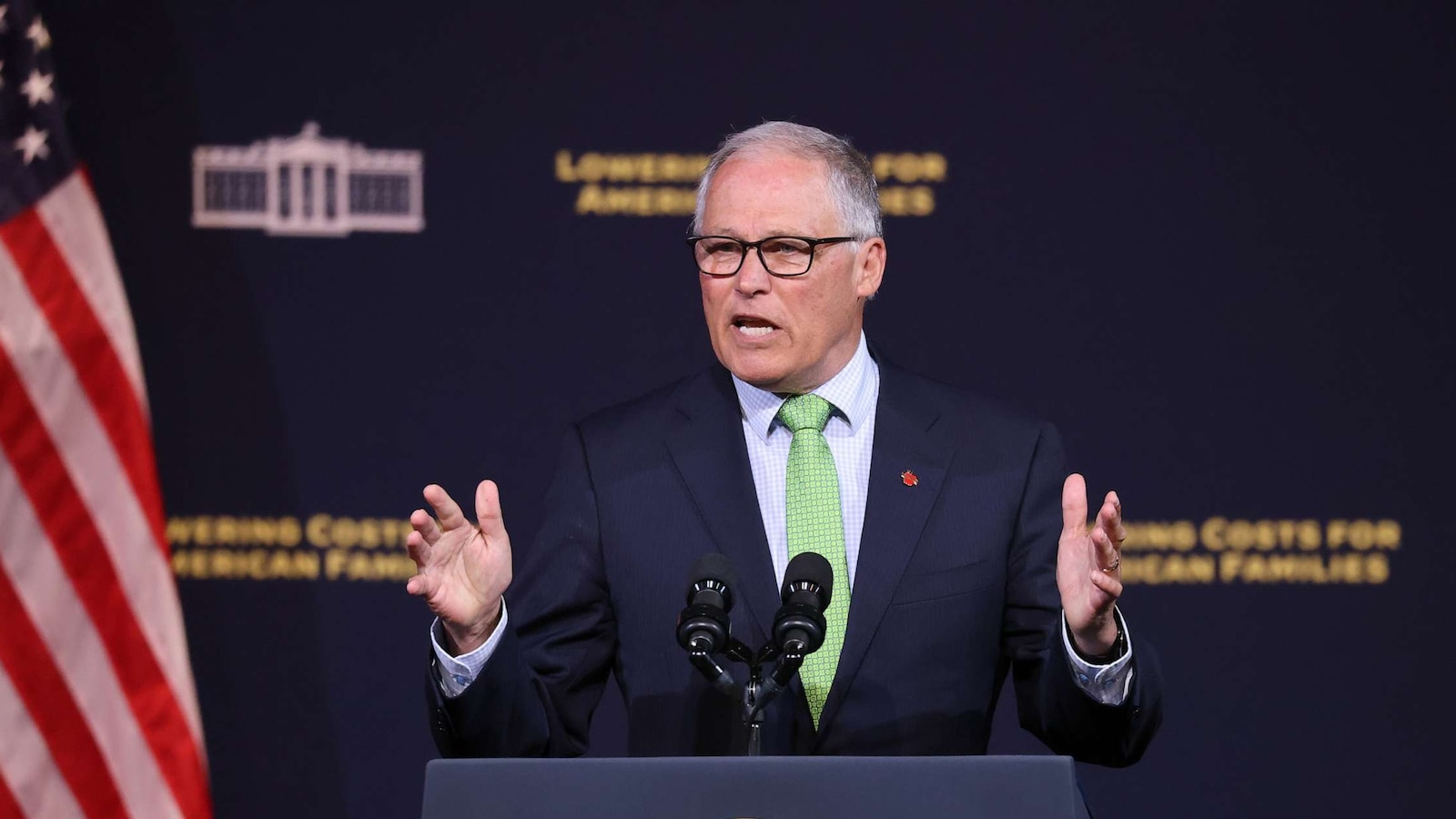 'The Earth is screaming at us': Gov. Inslee calls for climate action ...