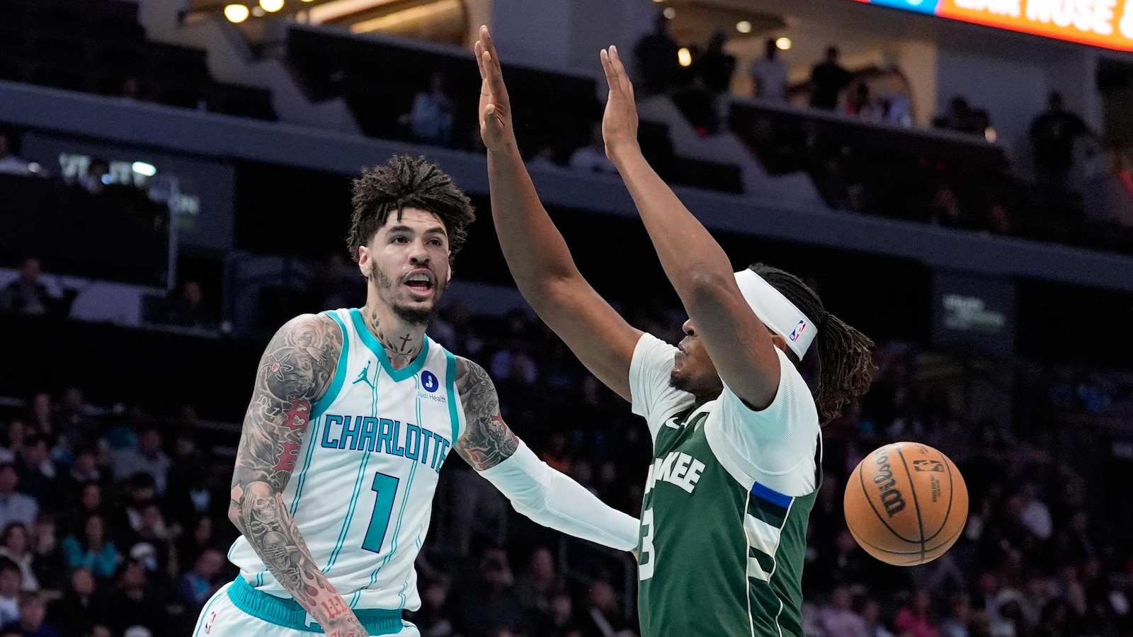 Portis, Antetokounmpo lead Bucks past Hornets 123-113 for first back-to ...