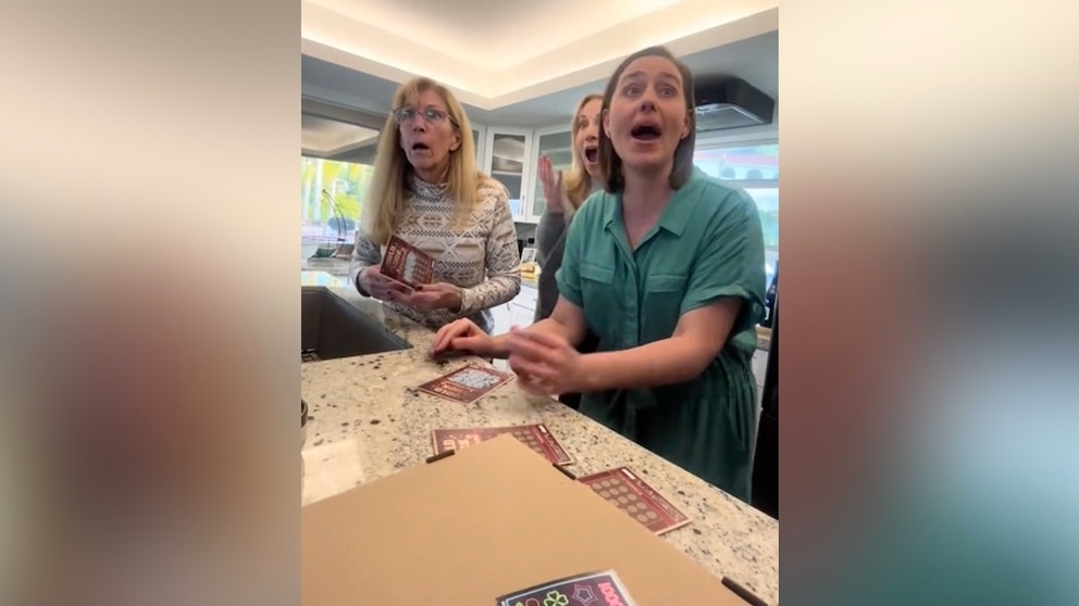 Woman surprises sister with fake lottery ticket pregnancy reveal - Good Morning America