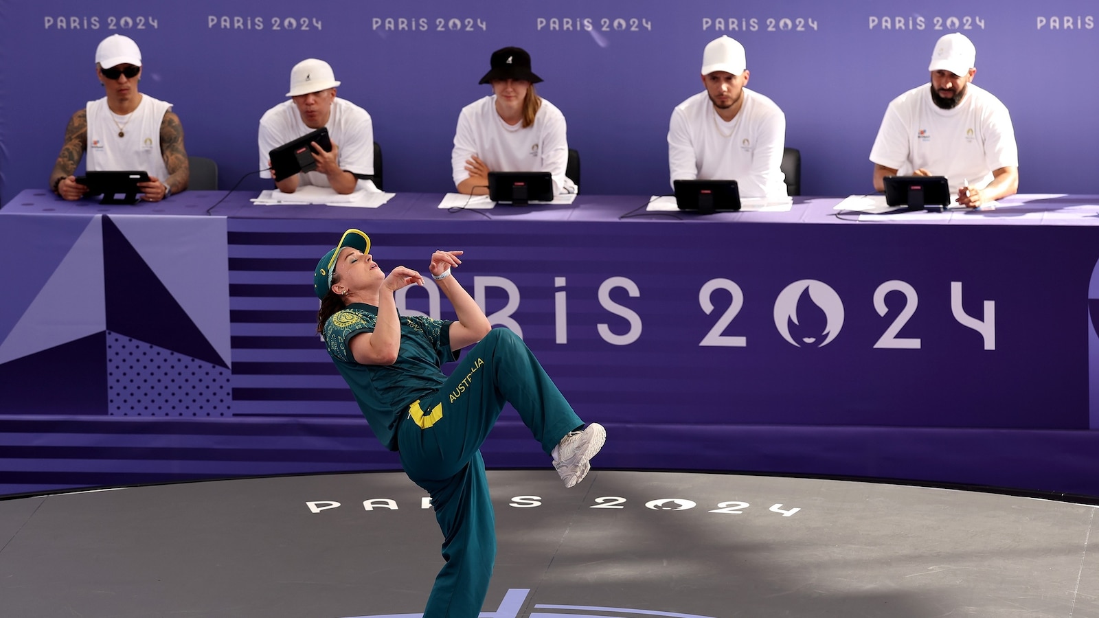 Viral Olympic breakdancer Raygun defends her performance - ABC News Viral Olympic breakdancer Raygun defends her performance - ABC News