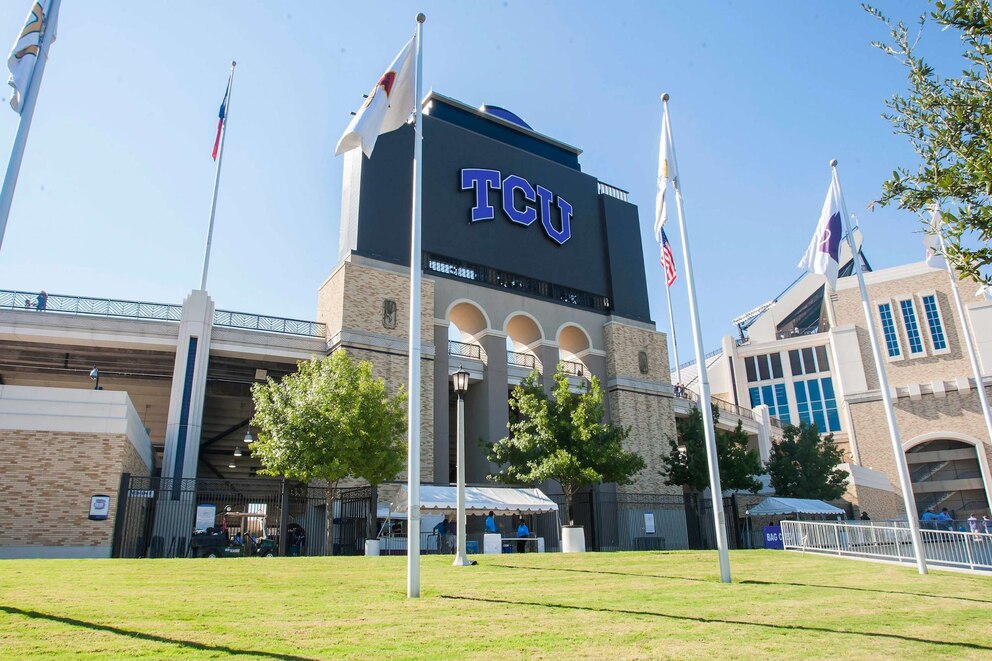 'Senseless act of gun violence': TCU student fatally shot by stranger ...