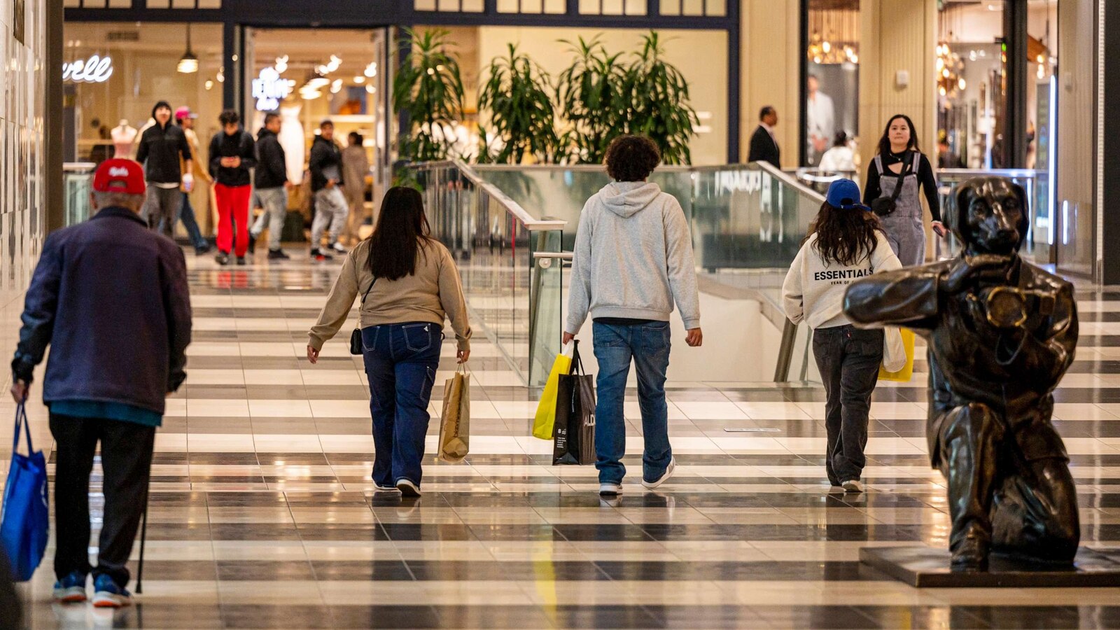 Major upward revision for first quarter economic growth estimate - ABC News