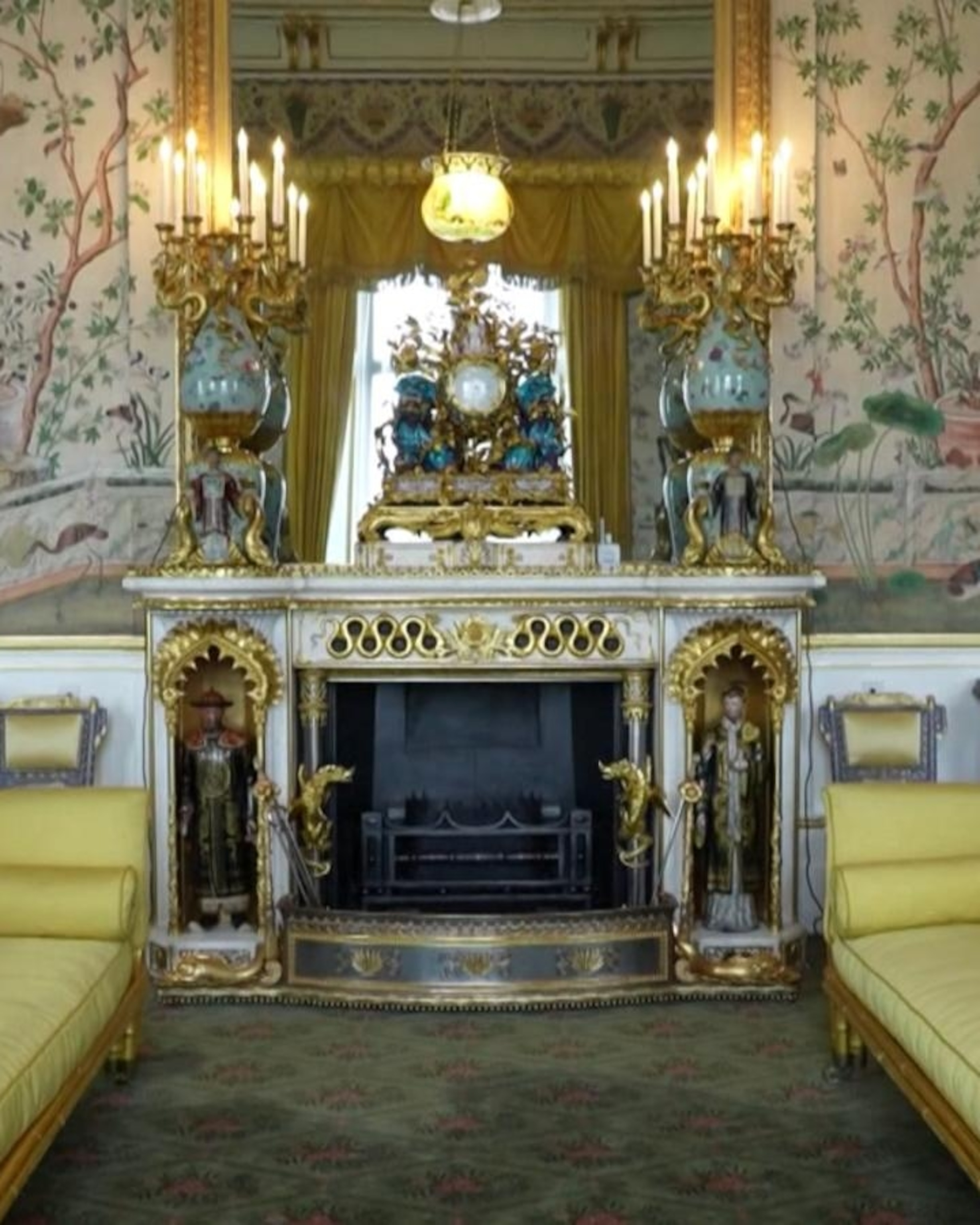Buckingham Palace Balcony Room
