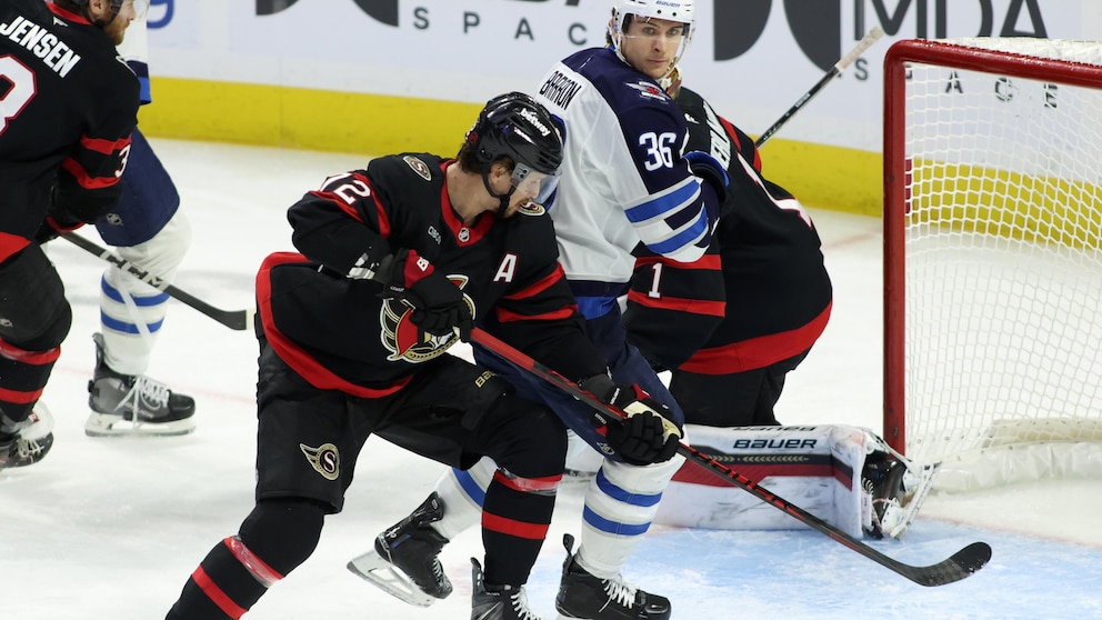 Chabot scores twice as the Senators hand the Jets their 9th straight loss, 4-2 - ABC News