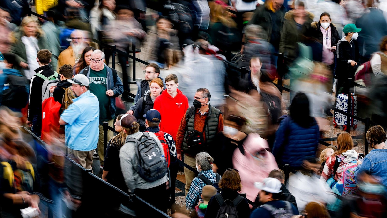 How to stay calm and avoid anxiety amid flight cancellations, delays ...