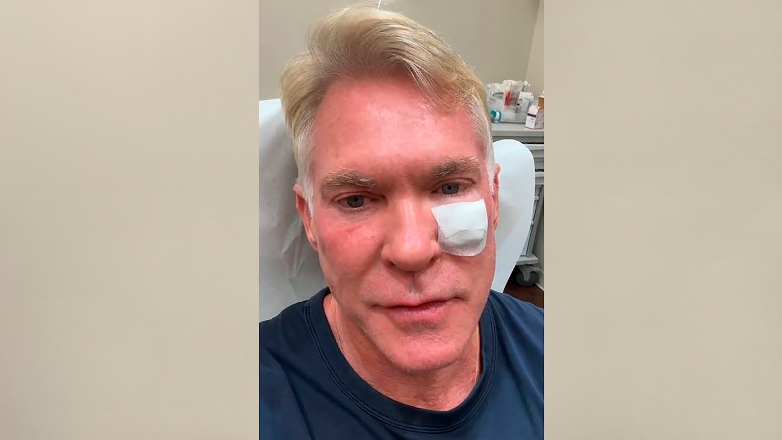 Sam Champion opens up about skin cancer diagnosis, surgery - ABC News