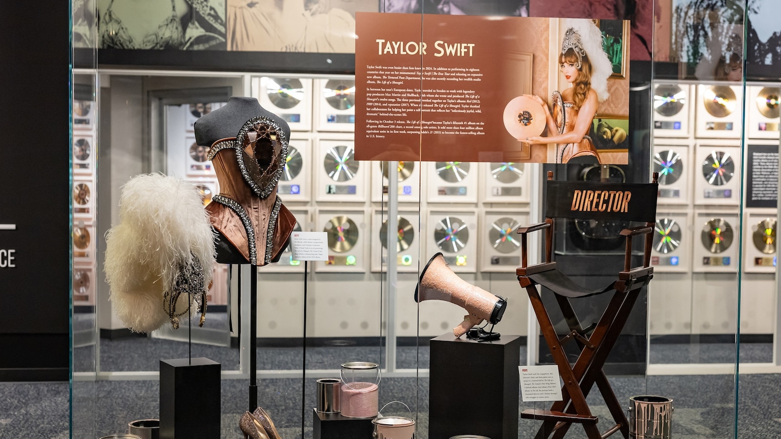 Taylor Swift's 'Life of a Showgirl' era gets a spotlight in new Country ...