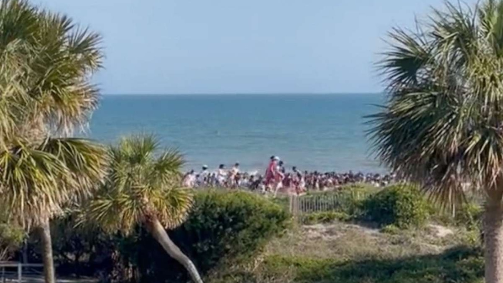 Senior skip day shooting injures 5 at South Carolina beach - ABC News