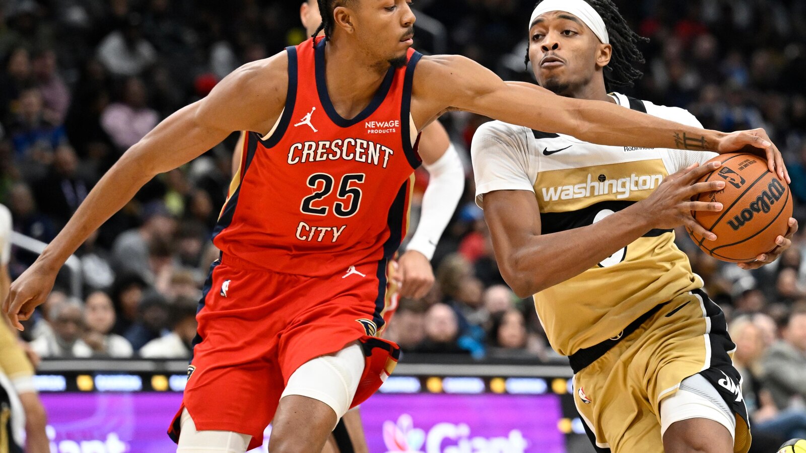 Murphy scores 35, Queen has triple-double as Pelicans snap 9-game skid ...