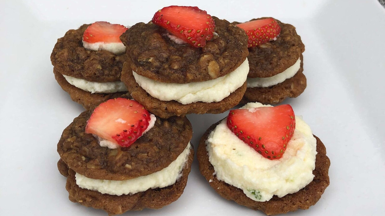 12 Days of Christmas Cookies: Robin Roberts-inspired ginger oatmeal ...