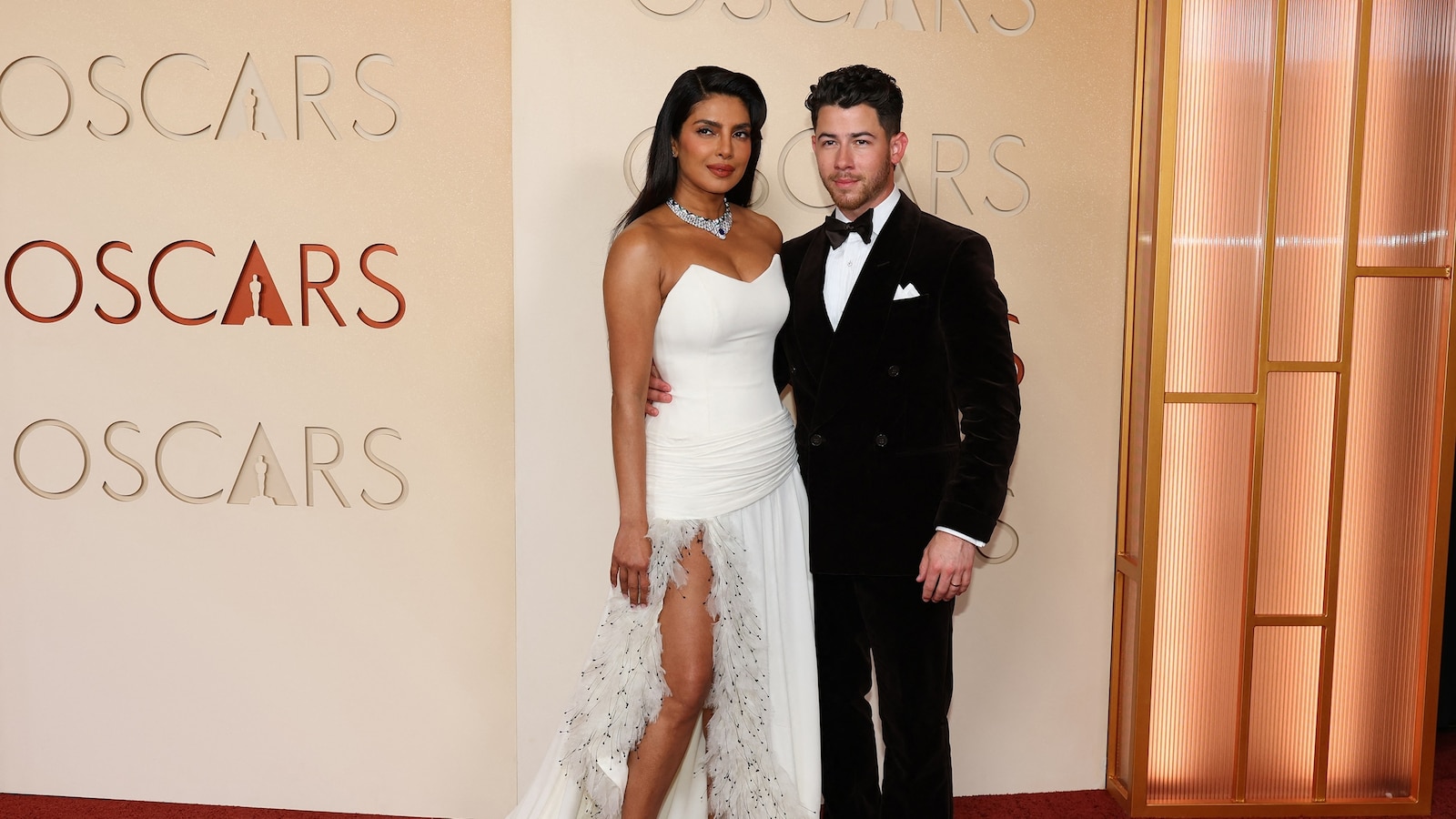 Celebrity couples turn heads on the 2026 Oscars red carpet - ABC News