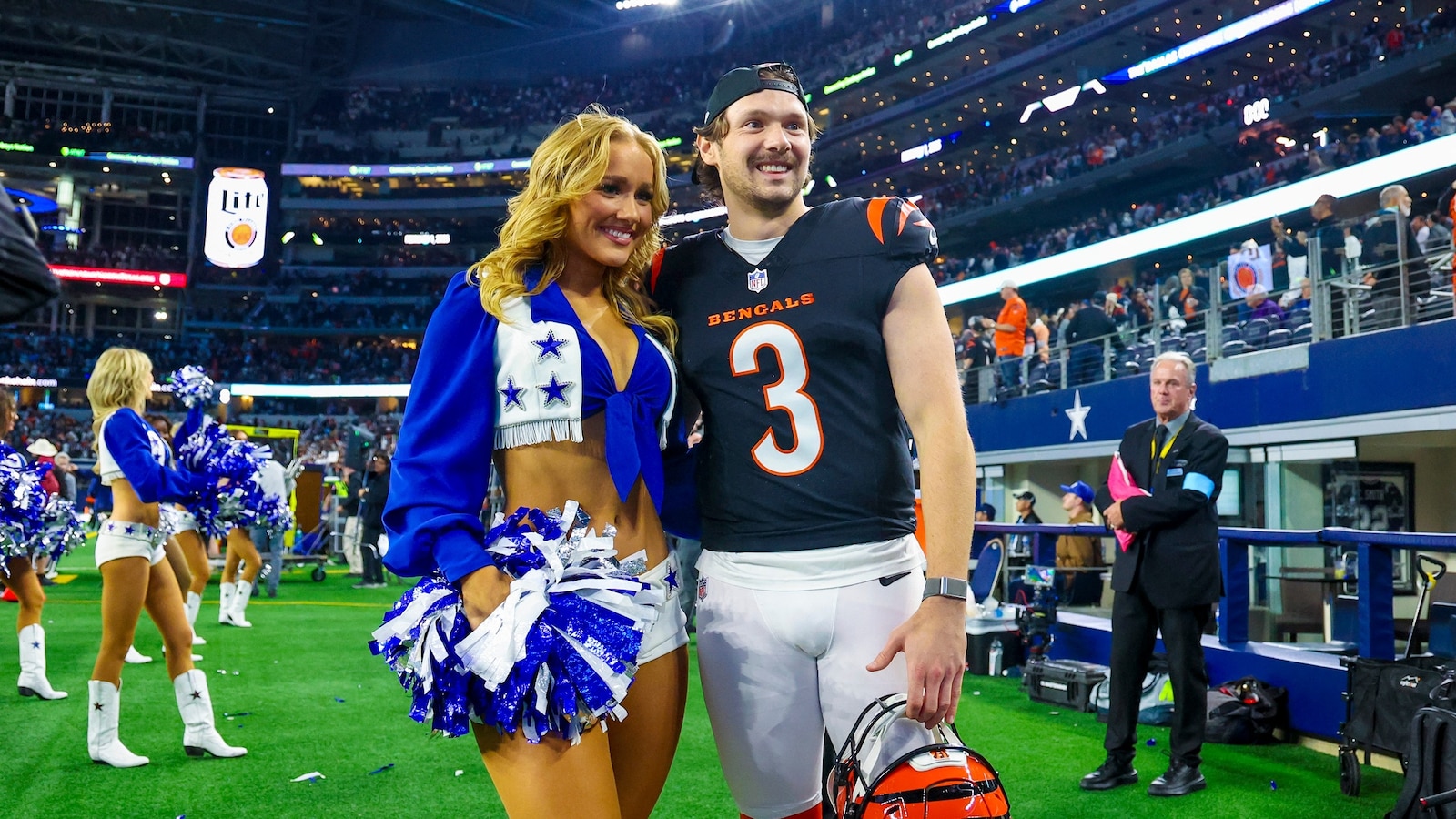 Bengals kicker Cade York kisses Cowboys cheerleader girlfriend Zoe Dale ...