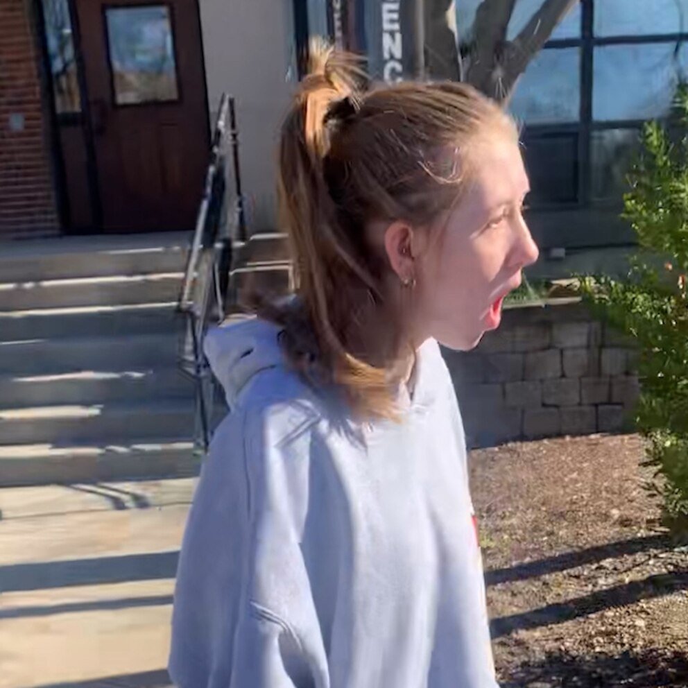 Video The story behind viral video of mom surprising her daughter at ...