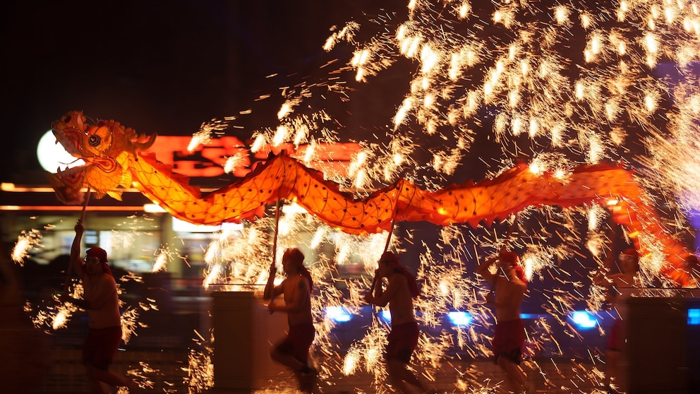 Lunar New Year traditions to help prepare for Year of the Fire Horse ...