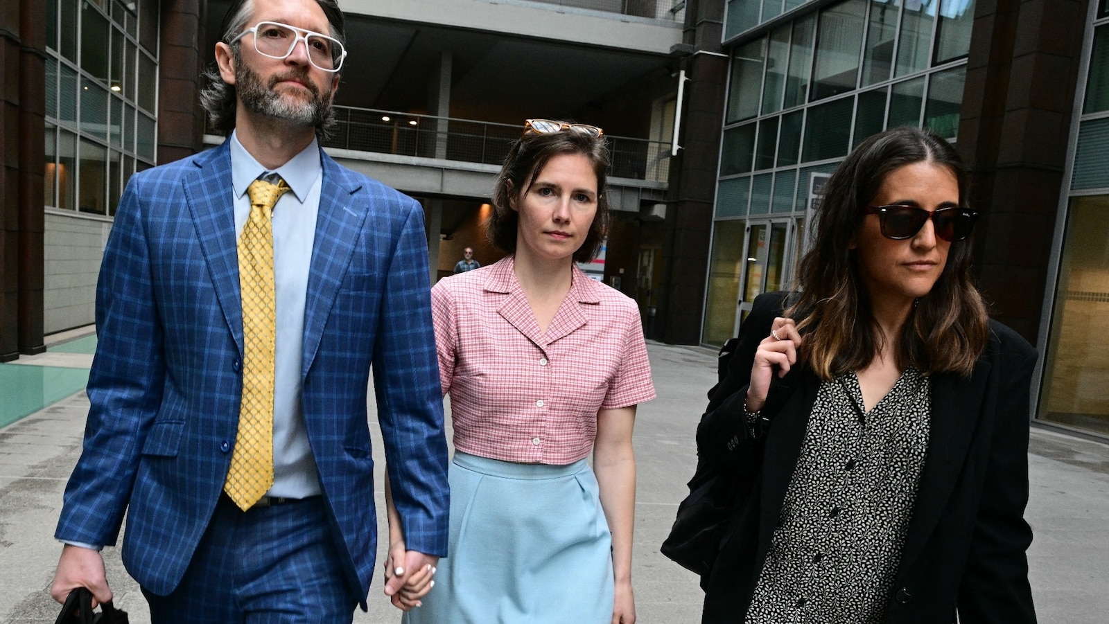 Amanda Knox re-convicted of slander after speaking out in Italian court ...