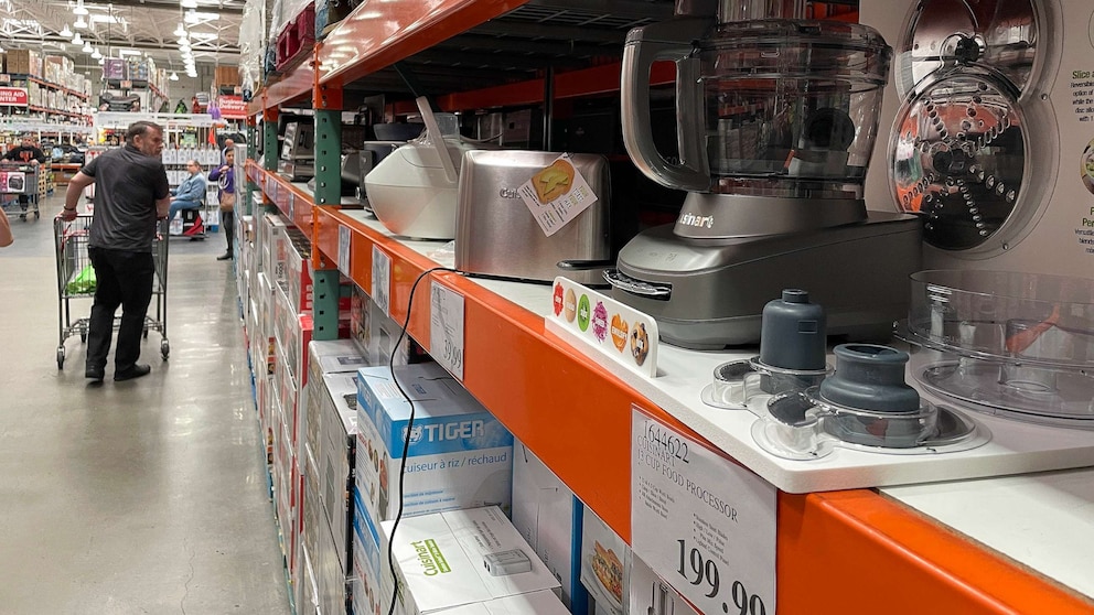 Couple explains the secrets of saving at Costco, best 2 items to buy in ...