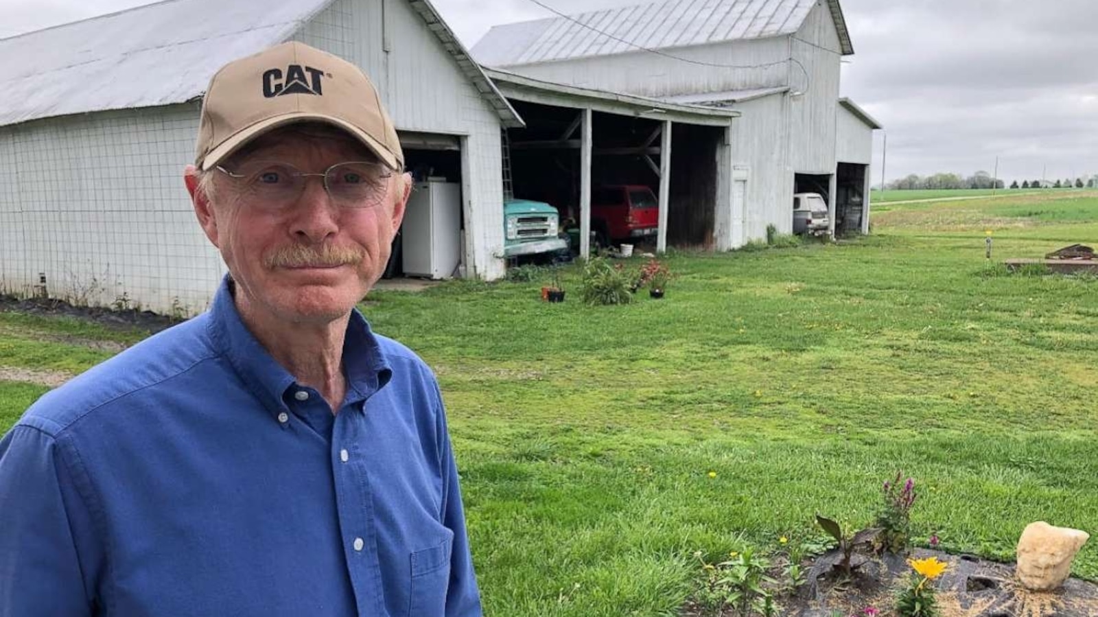 In rural Ohio, two supporters of solar power step into a roomful of ...