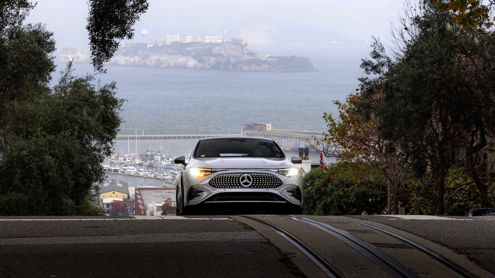 How Mercedes-Benz is making city driving less stressful - ABC News