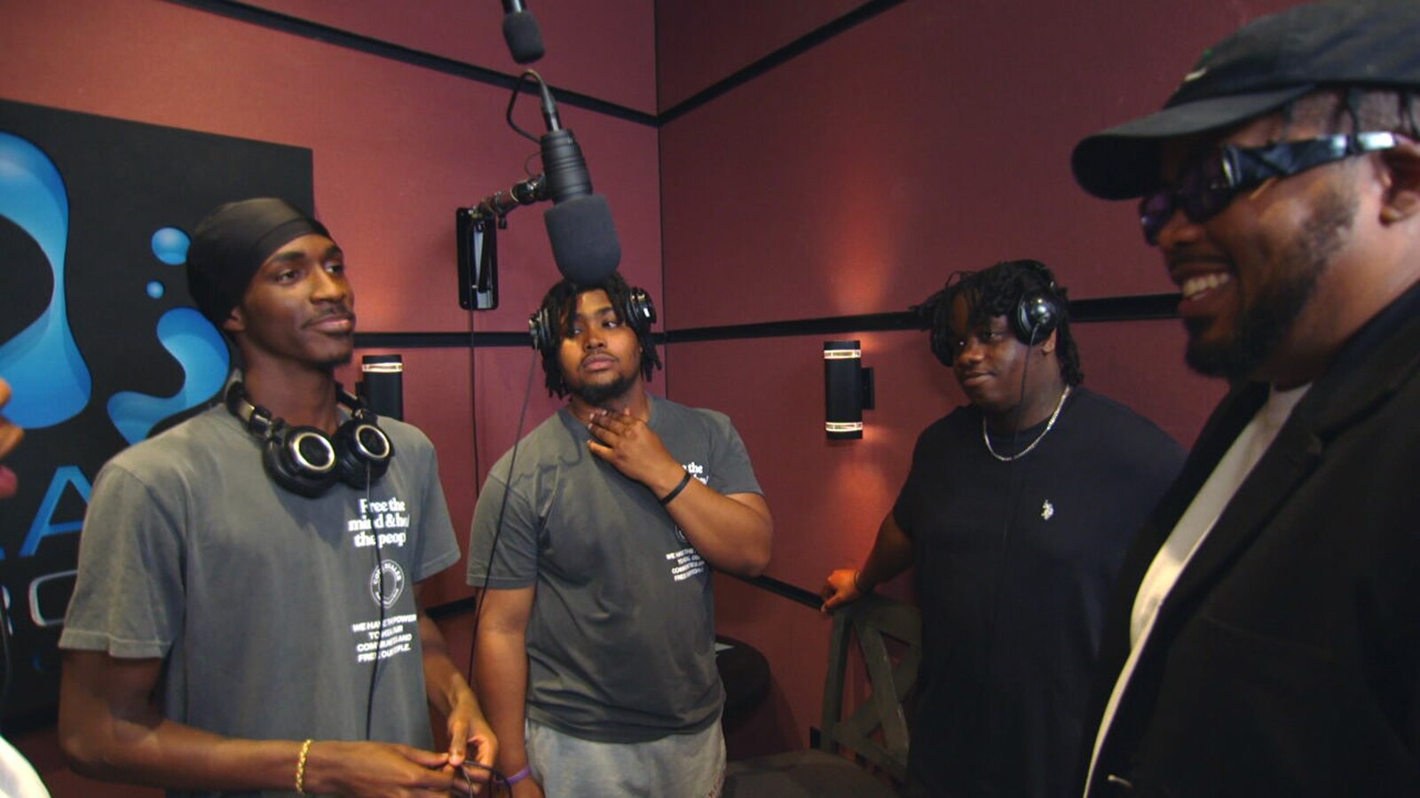 Cleveland-based nonprofit uses hip-hop as mental health tool - ABC News