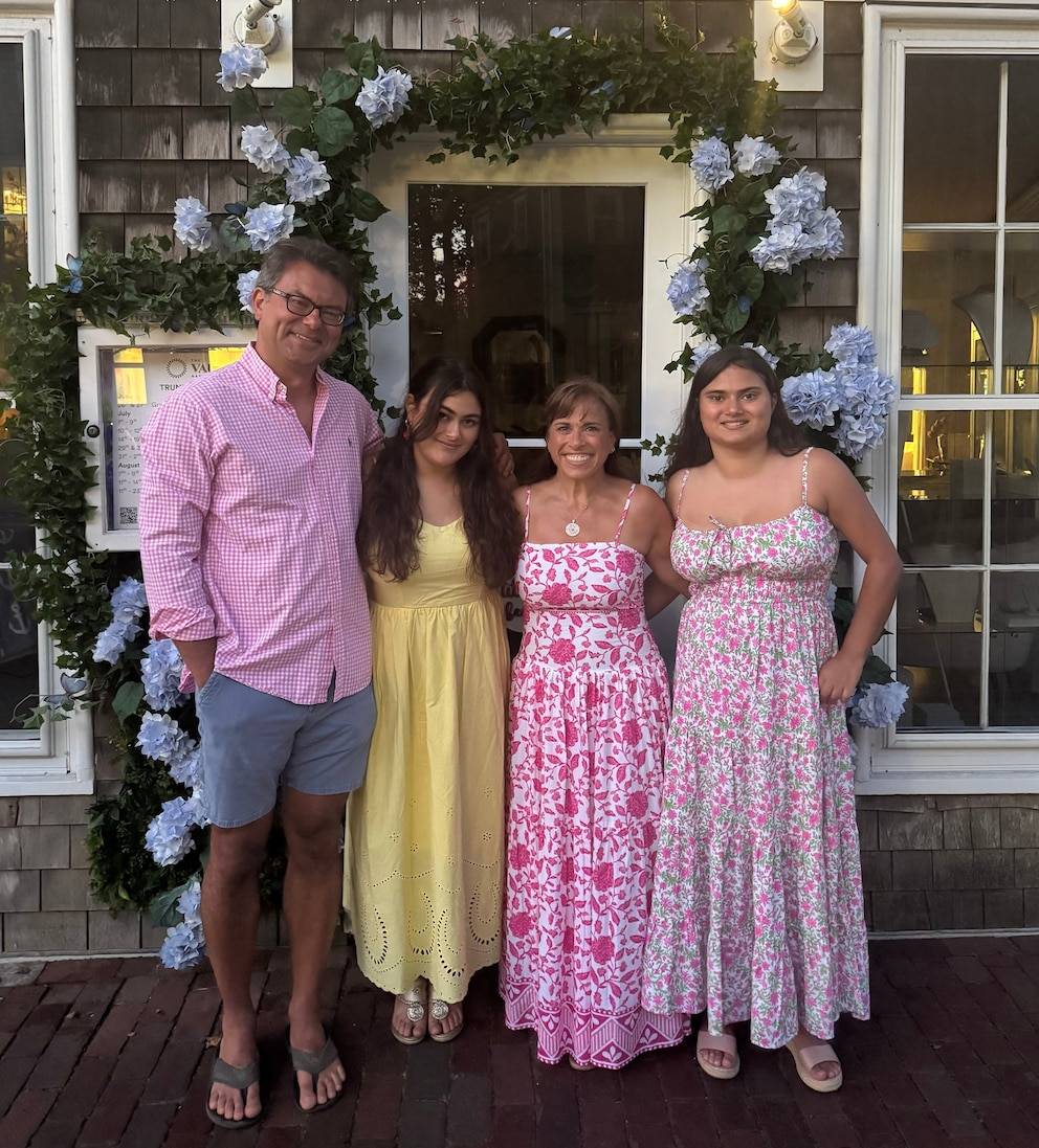 Mom shares reminder that the holidays can be celebrated on any day ...