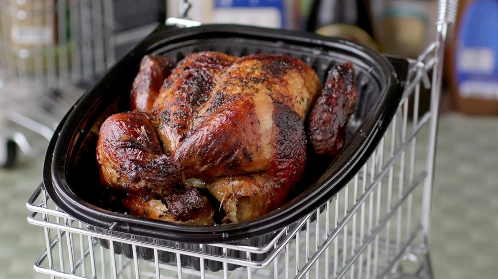 How to safely debone a rotisserie chicken in 1 minute with this viral ...