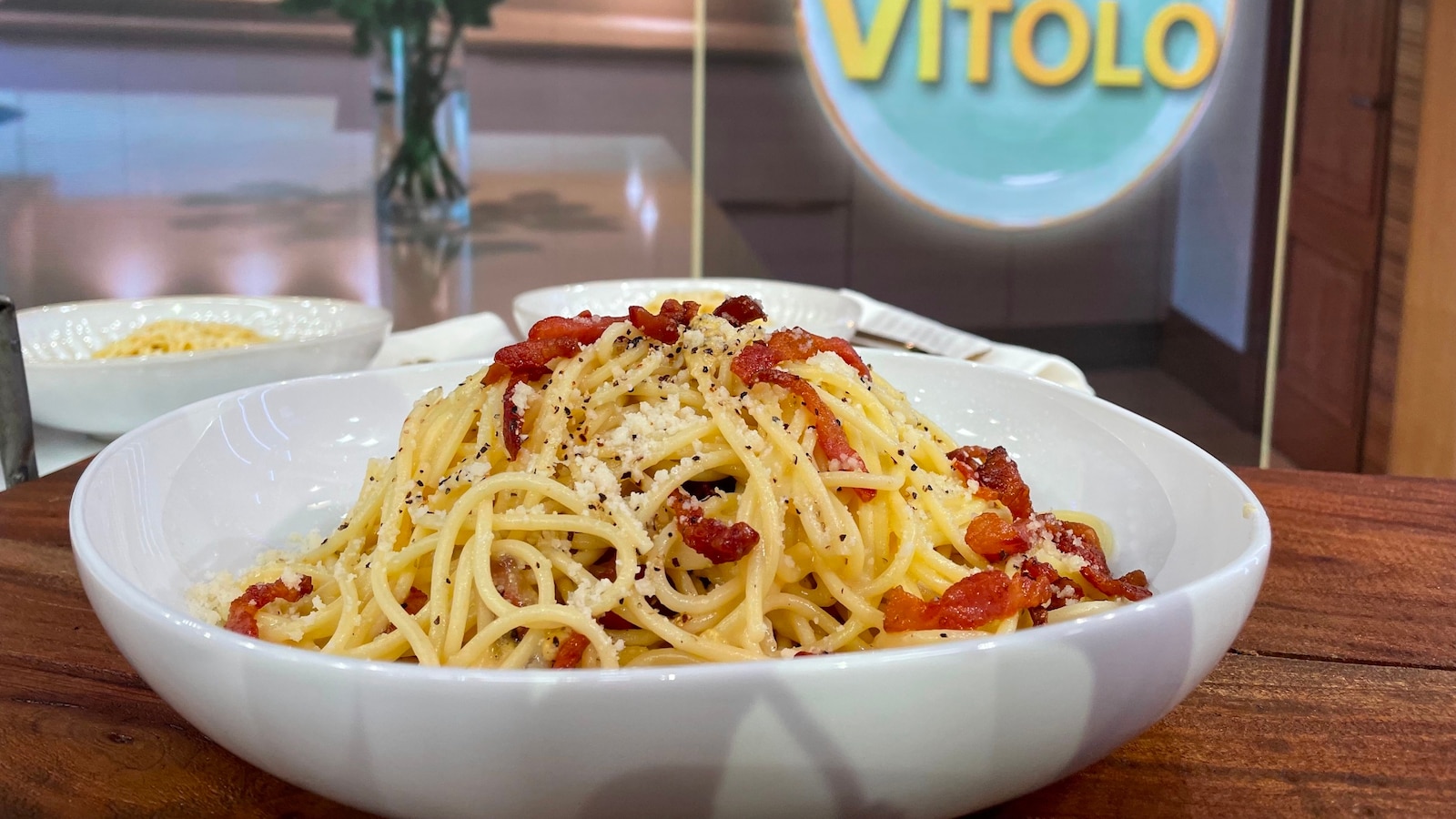 Learn to make an iconic NYC restaurant's spaghetti alla carbonara - ABC ...
