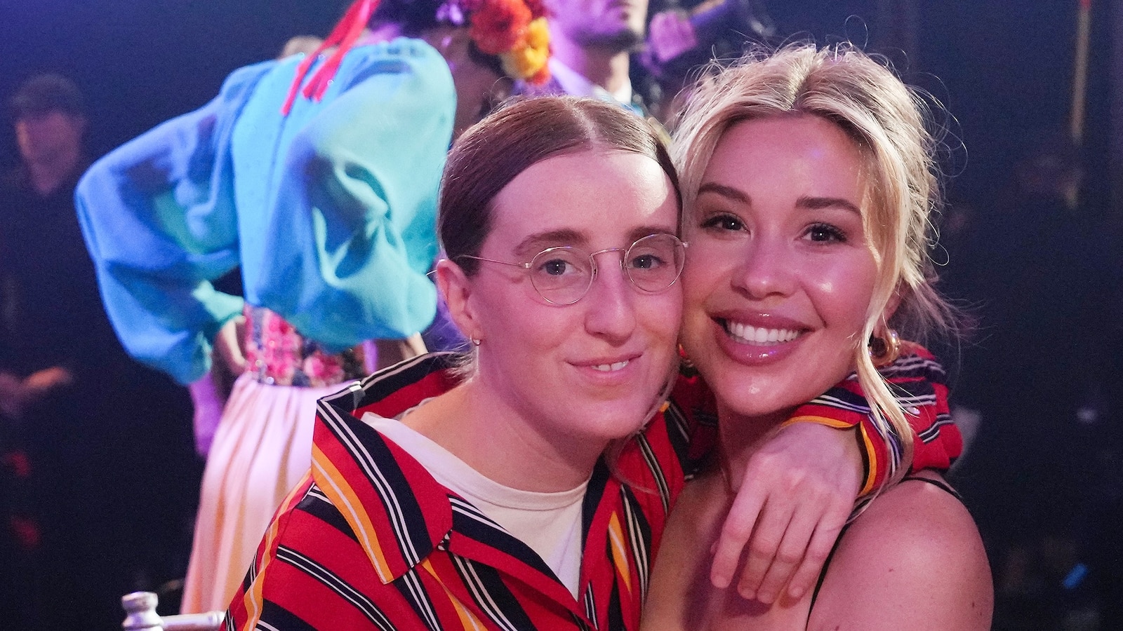 'Bachelorette' alum Gabby Windey marries comedian Robby Hoffman - ABC News