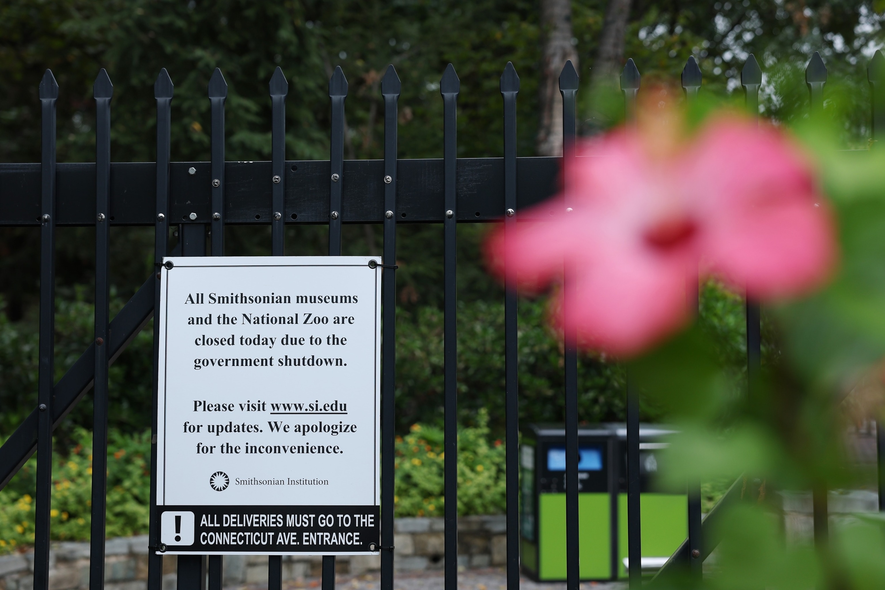 Smithsonian museums, National Zoo closed amid government shutdown - ABC ...