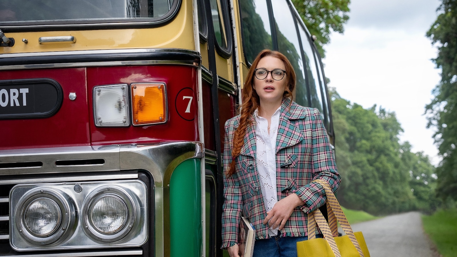 Lindsay Lohan travels to Ireland in new trailer for upcoming rom-com ...