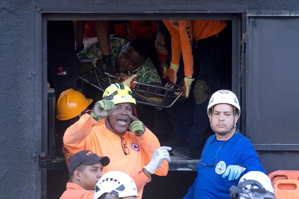 Over 220 dead, including former MLB pitcher Octavio Dotel, after roof collapses at Dominican ...