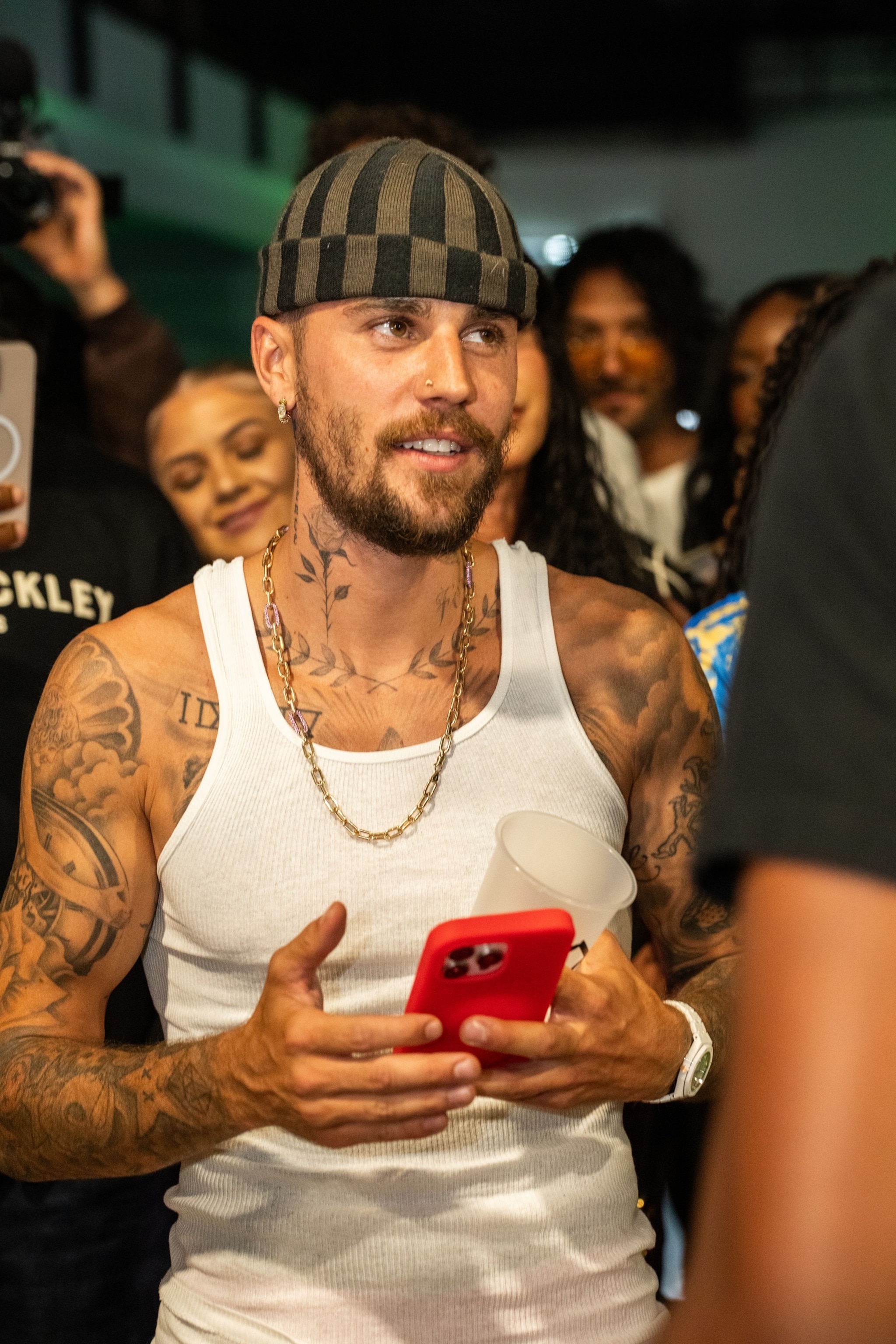 Justin Bieber releases new album 'SWAG II' - ABC News