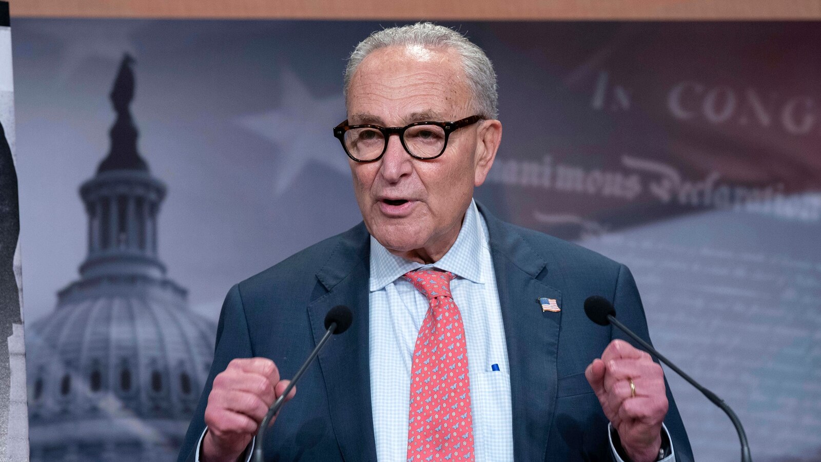 Schumer blames Trump for possible shutdown after he backs out of ...