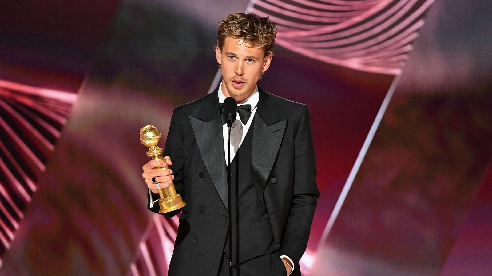 Austin Butler says his Elvis voice will 'always be linked' to him - ABC ...